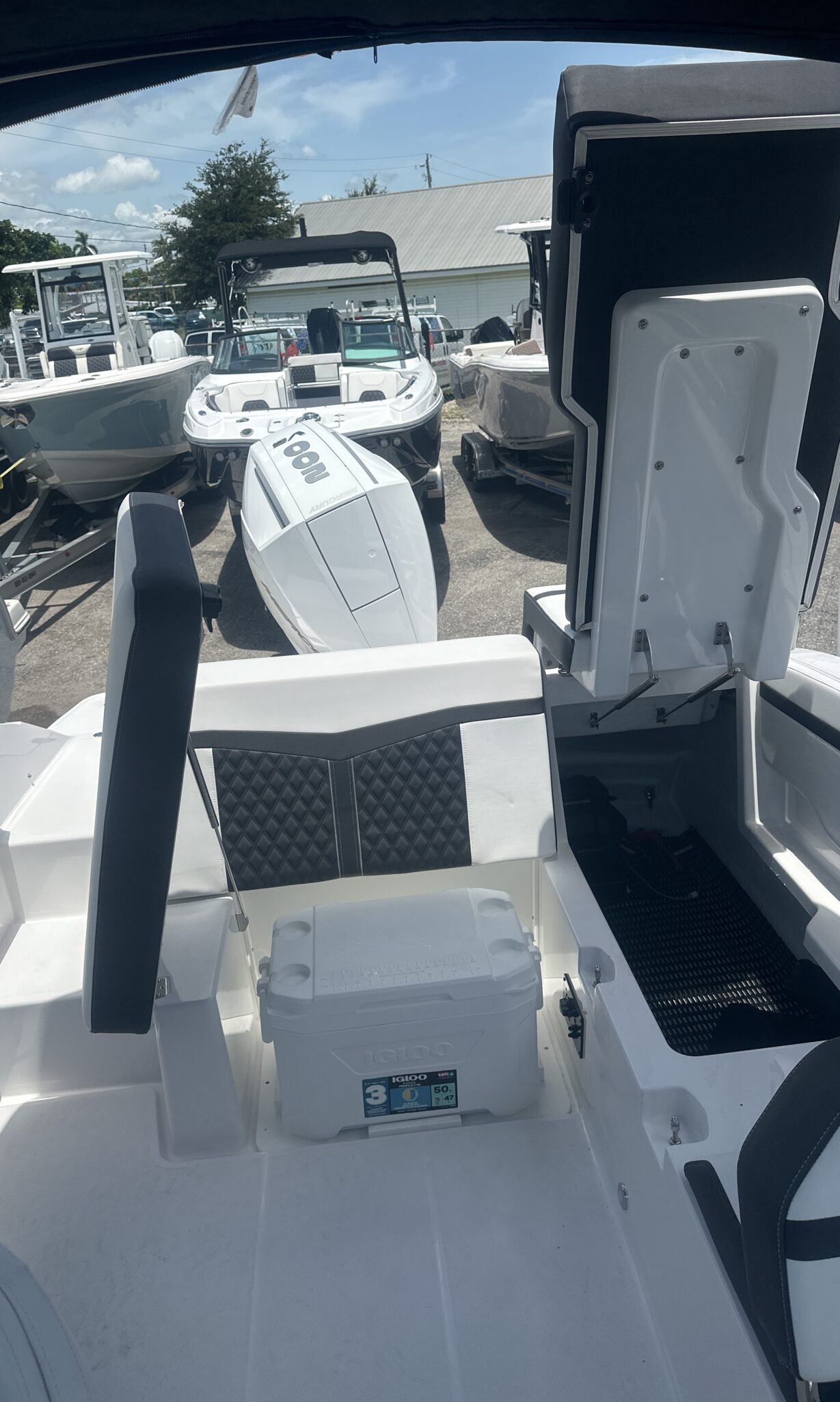 2025 Monterey M205 N-MTFB370E - RYCO Marine